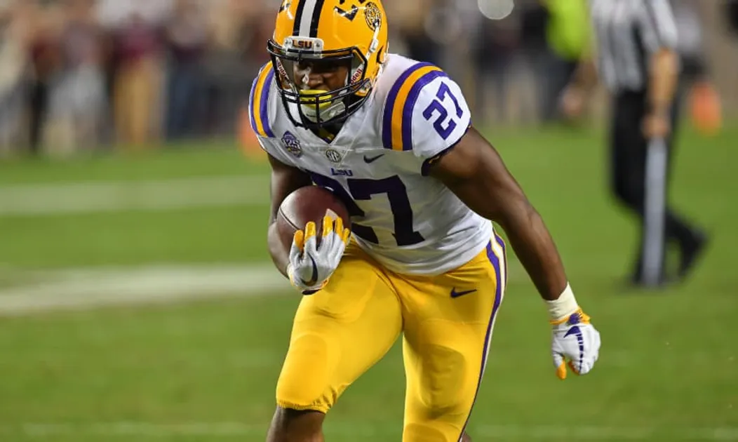 2019 LSU Tigers Football Team Preview: Odds & Predictions