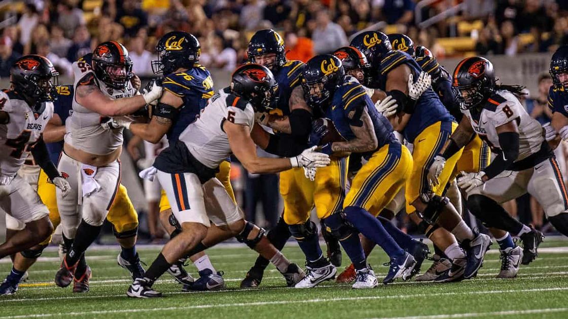 Oregon vs Washington Picks, Predictions & Odds