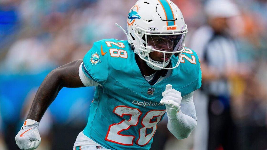 Best De'Von Achane Player Props for Commanders vs. Dolphins